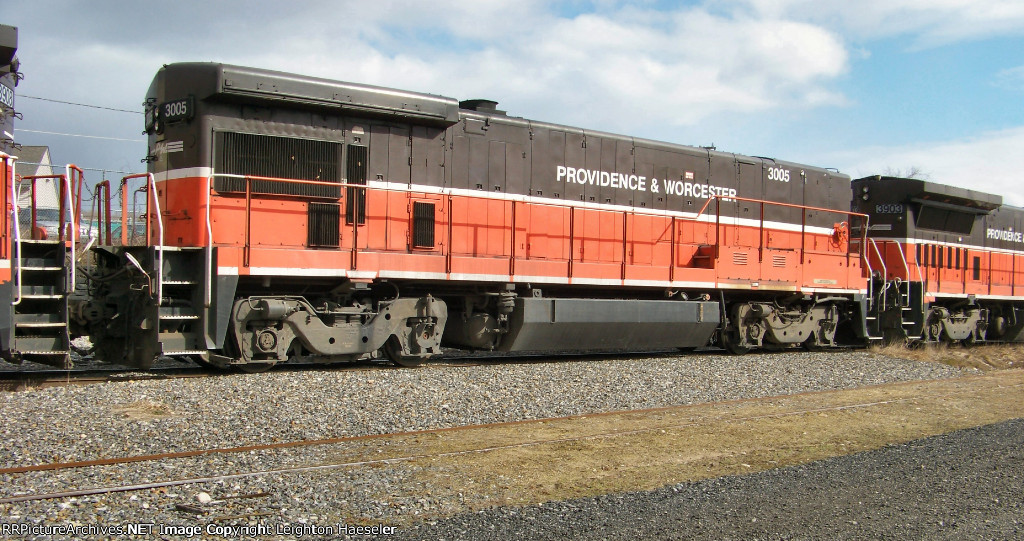 PW 3005 in the middle